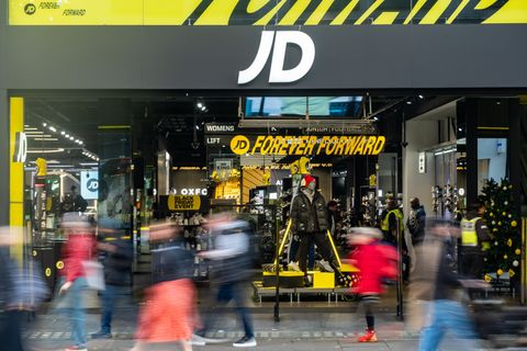 JD Sports gaat als eerste retailer verkopen via AI-platforms