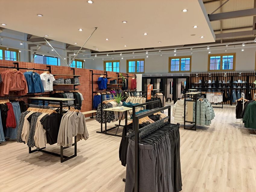 Okay Fashion opent grootste winkel in Nijkerk - RetailTrends