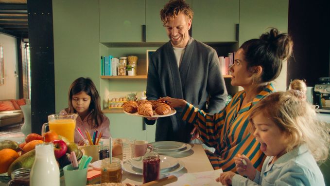 Albert Heijn opent geautomatiseerd dc - RetailTrends